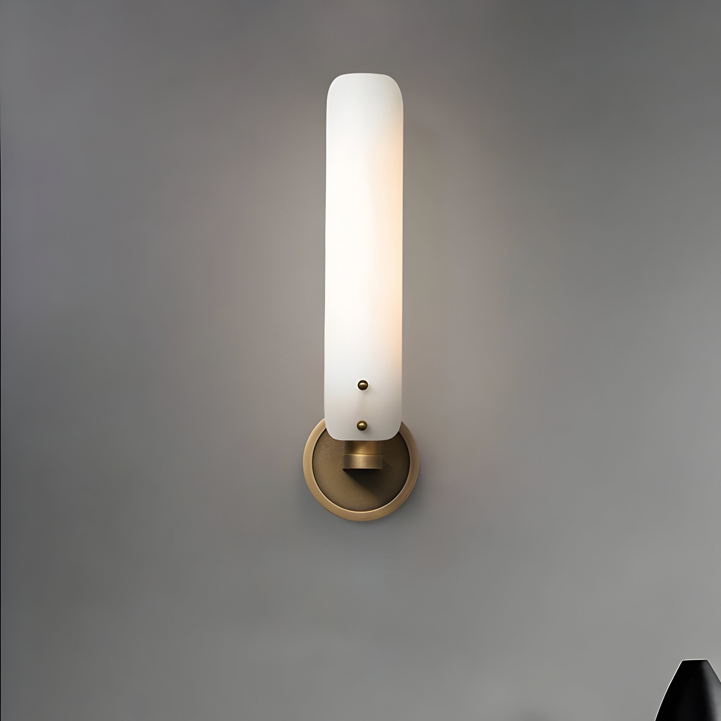 Ubri Brass Modern Wall Light